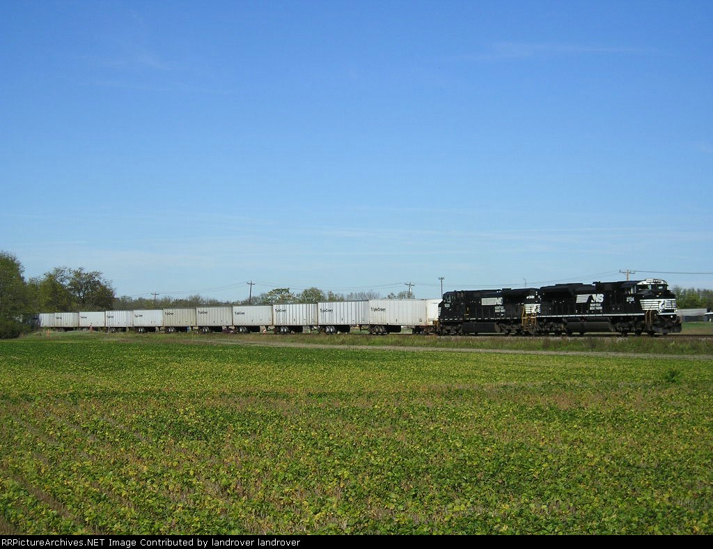 NS 2734 On NS 251 Eastbound
